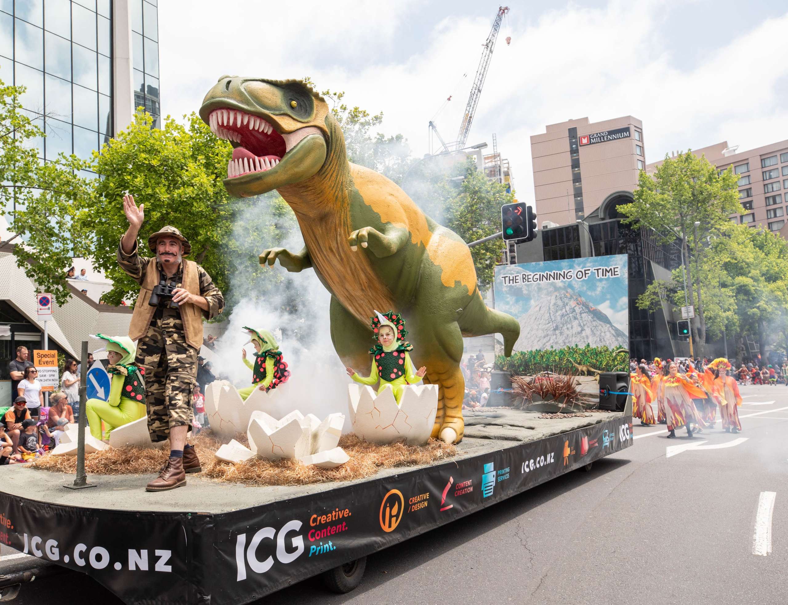 parade info – Auckland Farmers Santa Parade